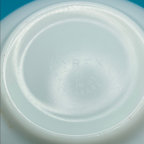 Pyrex | Dining | Vintage Pyrex Friendship 443 Cinderella Mixing Bowl ...